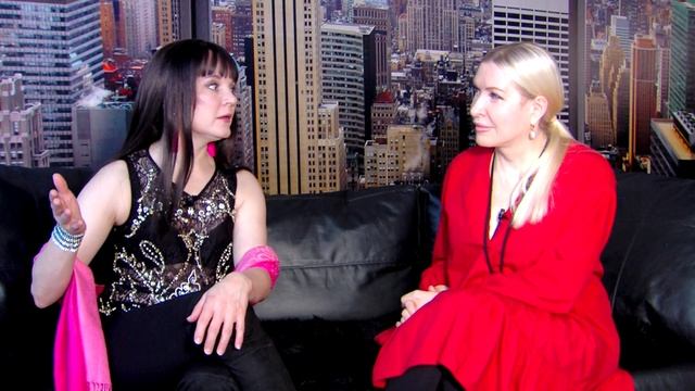 «Выглядеть sexy или заслуживающей доверия?» Что ваш макияж расскажет о вас, с Неон и Танной В.