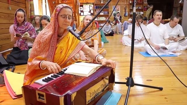 Калинди Прия дд Бхаджаху̐ ре мана