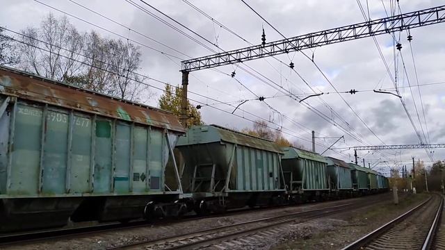 Встречные поезда ВЛ11.8-615Б/614 и ЧМЭ3-1951/ЧМЭ3-1545