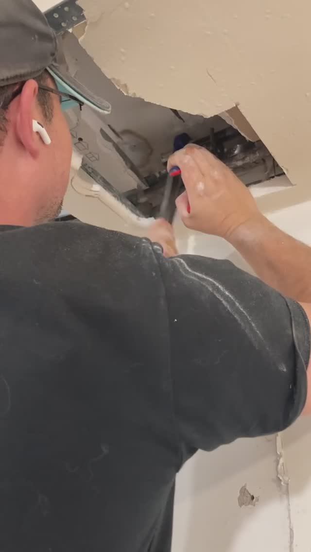 Ключ Henco для PVDF-фитингов c резьбой. Легко работать в труднодоступных местах