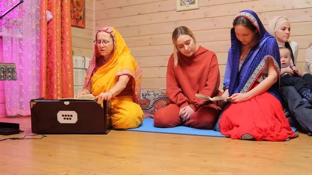 kalindi priya devi dasi -  Nitai Pada Kamala