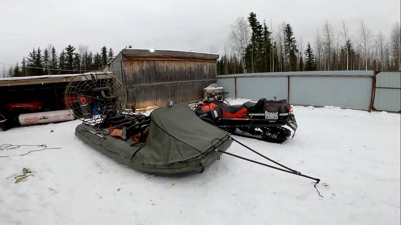 Первый, но уже б_у лёд. Рыбалка со льда 17.10.24