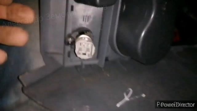 Фиат Альбеа Как правильно открыть капот. Установка зарядки на видеорегистратор. Fiat Albea