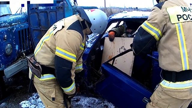 Лобовое столкновение с ГАЗ 53