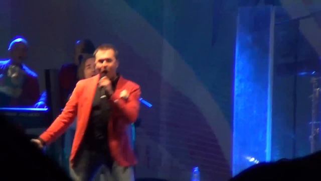 Королева красоты. Танцы в дождь под Хор Турецкого. Тула. 20.09.2015