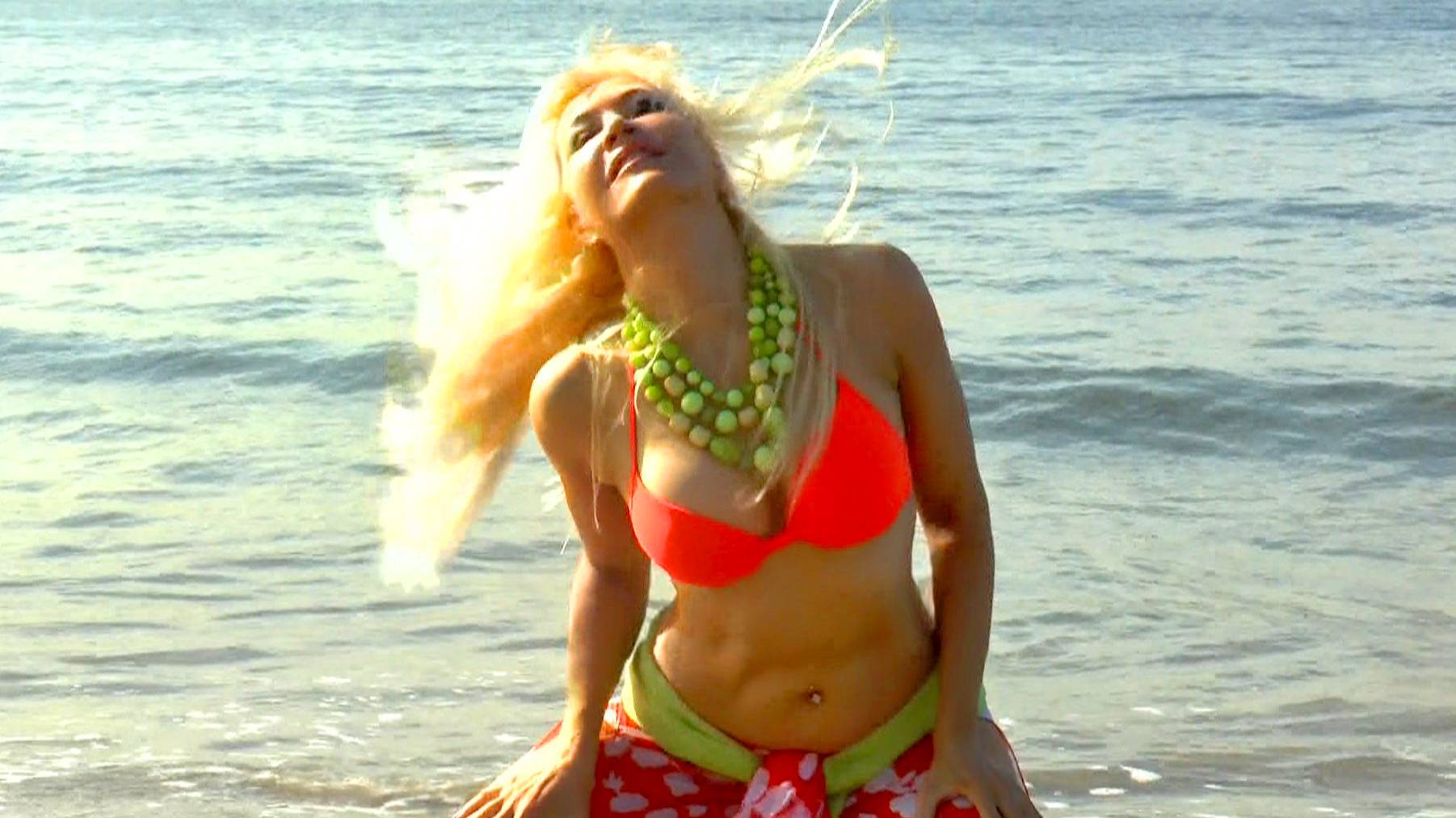 "Last Year" belly dance music video featuring New York City bellydance star Neon