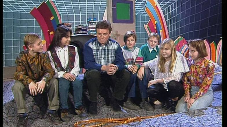 Передача "Денди новая реальность - 22 выпуск (канал ОРТ)" 10 ноября 1995 года