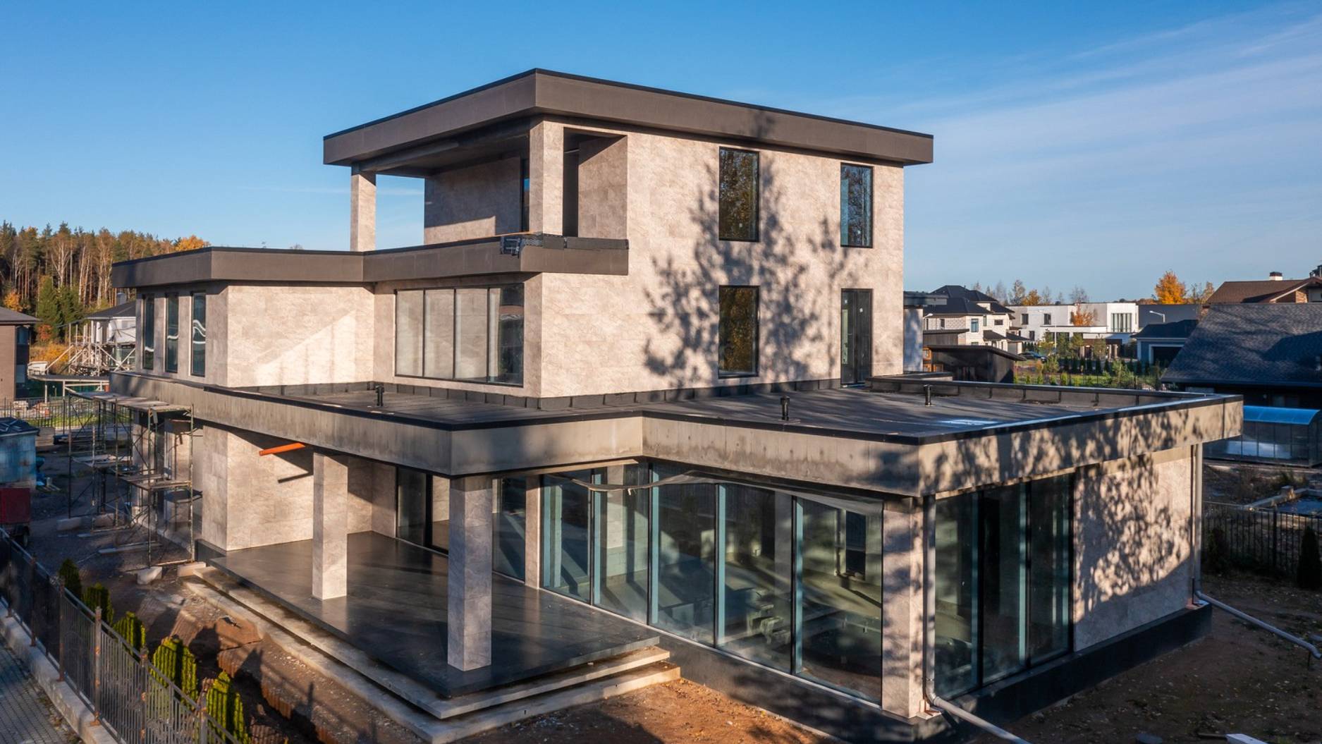 Остекление загородного дома п. Юкки