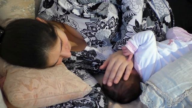 АКЕВ.  Позы для кормления грудью.