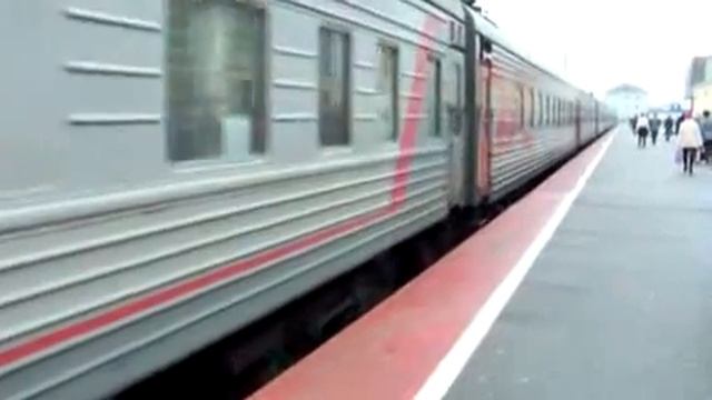 Прибытие поезда Воркута - Москва на станцию Ярославль Главный.