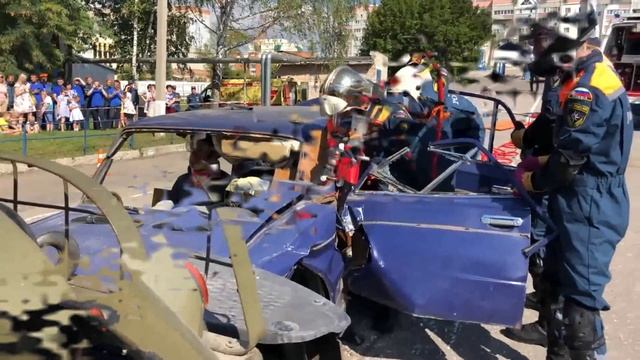 Лобовое столкновение с грузовым автомобилем