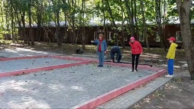 Мини-турниры и бесплатные мастер-классы по игре в петанк в Кузьминках