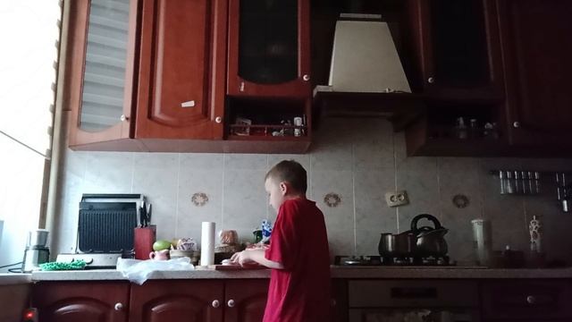 Я готовлю бутерброды.