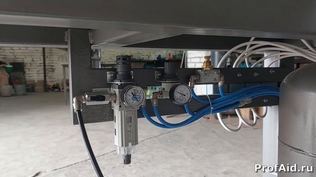 Многошпиндельный вертикальный сверлильный станок.