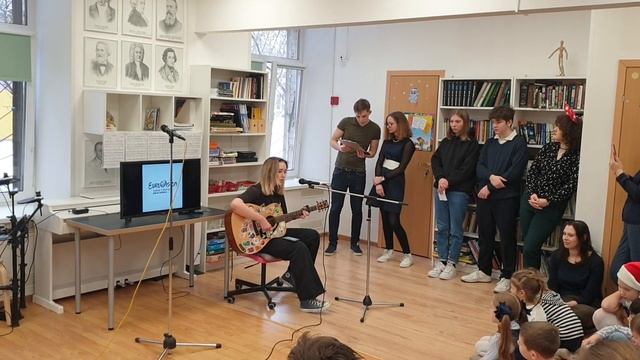 11 класс - Станислава Корнильева, Je ne parle pas français