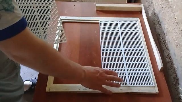 Адаптер для разделительной решетки улья Дадан