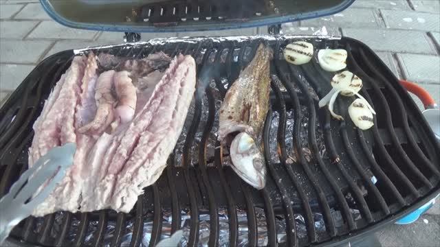 Геленджик. Рыба на гриле: САРГАН, КЕФАЛЬ, ЛОБАНЬ. Ураган Бора и Абрау Дюрсо.