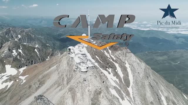 GIANT - многофункциональное страховочно-спусковое устройство