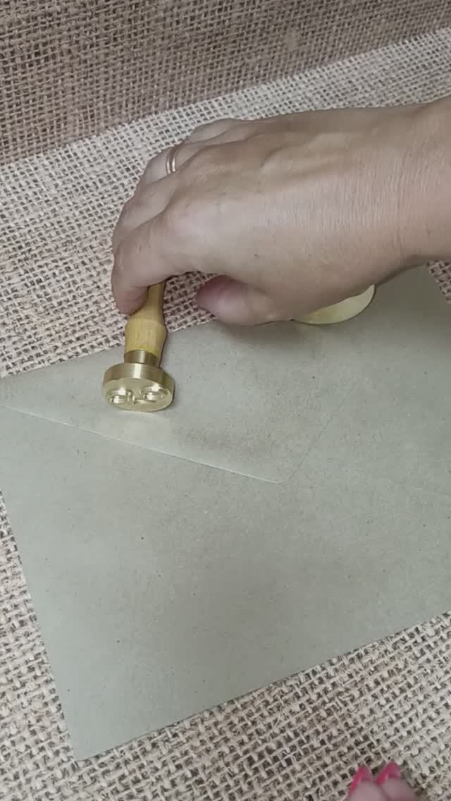 Сургучная печать. Гравировка наружу.