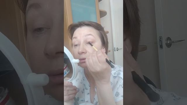 Технология. Ежедневный дневной макияж с минимальным количеством косметики