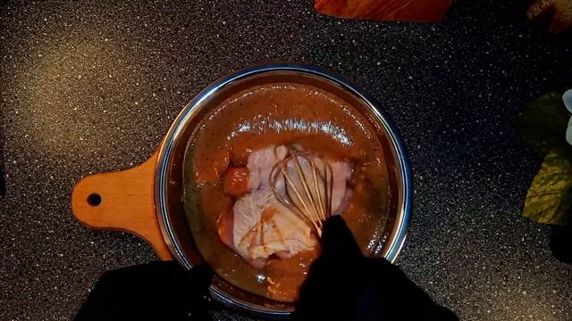 Курица, запечённая с картошкой, тыквой и грушами