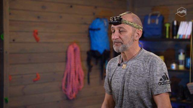 Фонарь Fenix HM65R. Обзор