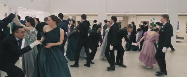 Бальный ручеёк на весеннем балу «Alma Mater to the Future» в СПбПУ