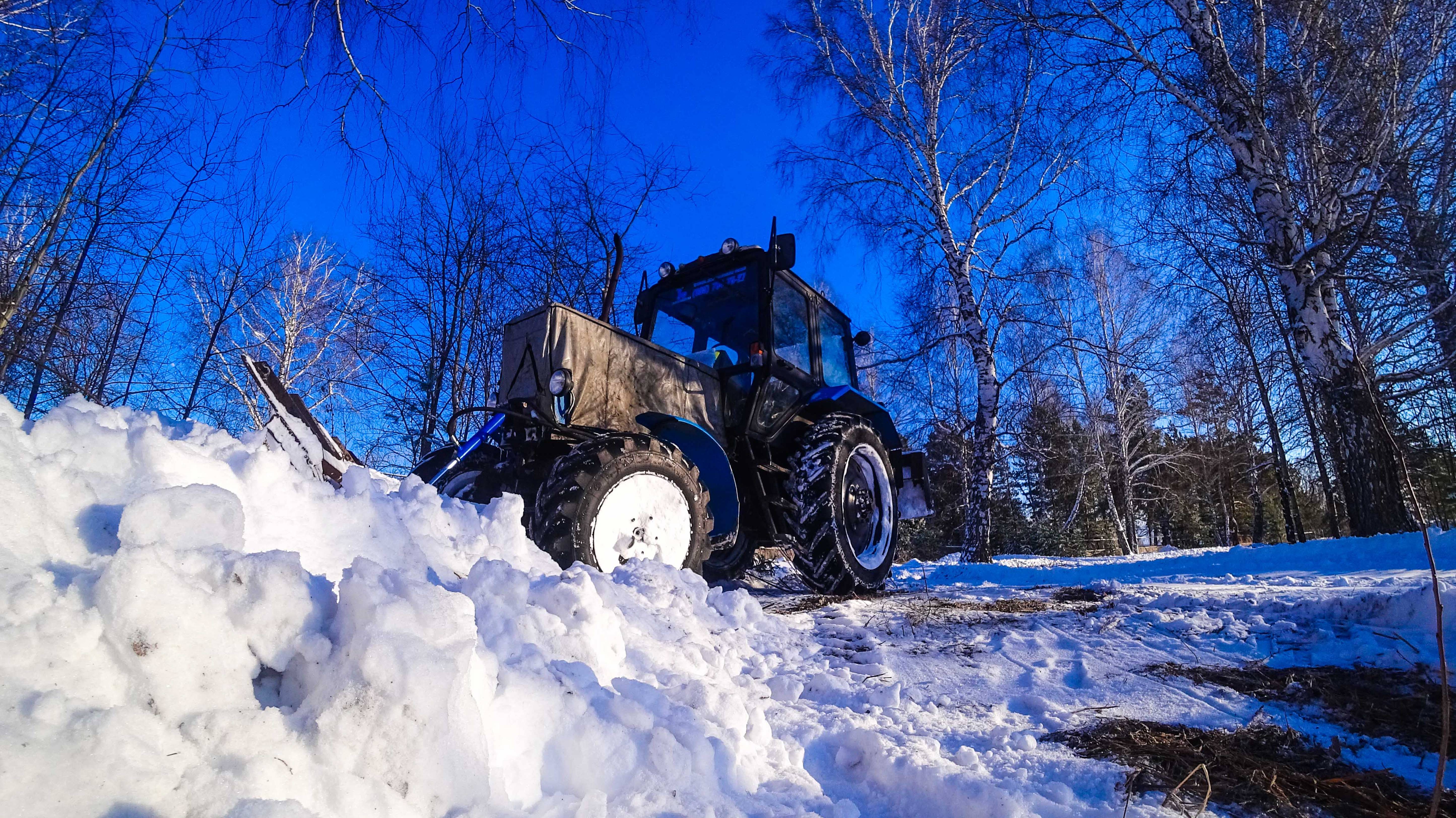 Насыпало Пол Метра Снега За Ночь! Перезалив.