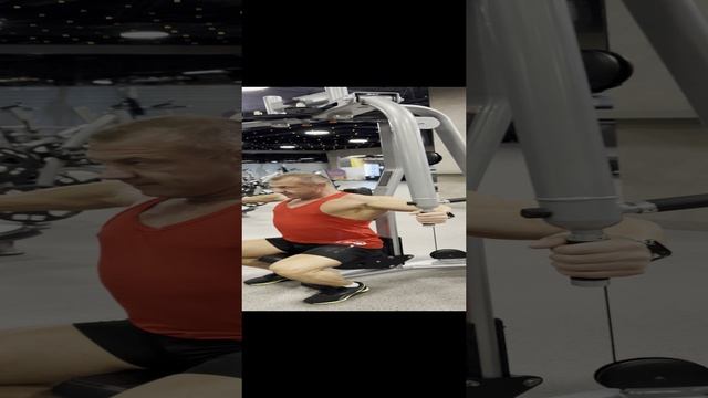 Бабочка на грудь