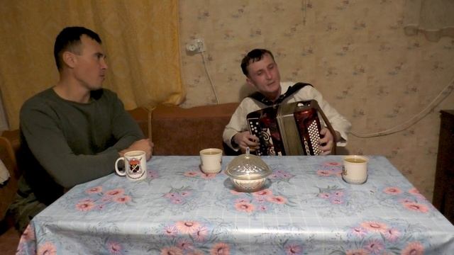 Вечер в селе, Баня и Баян