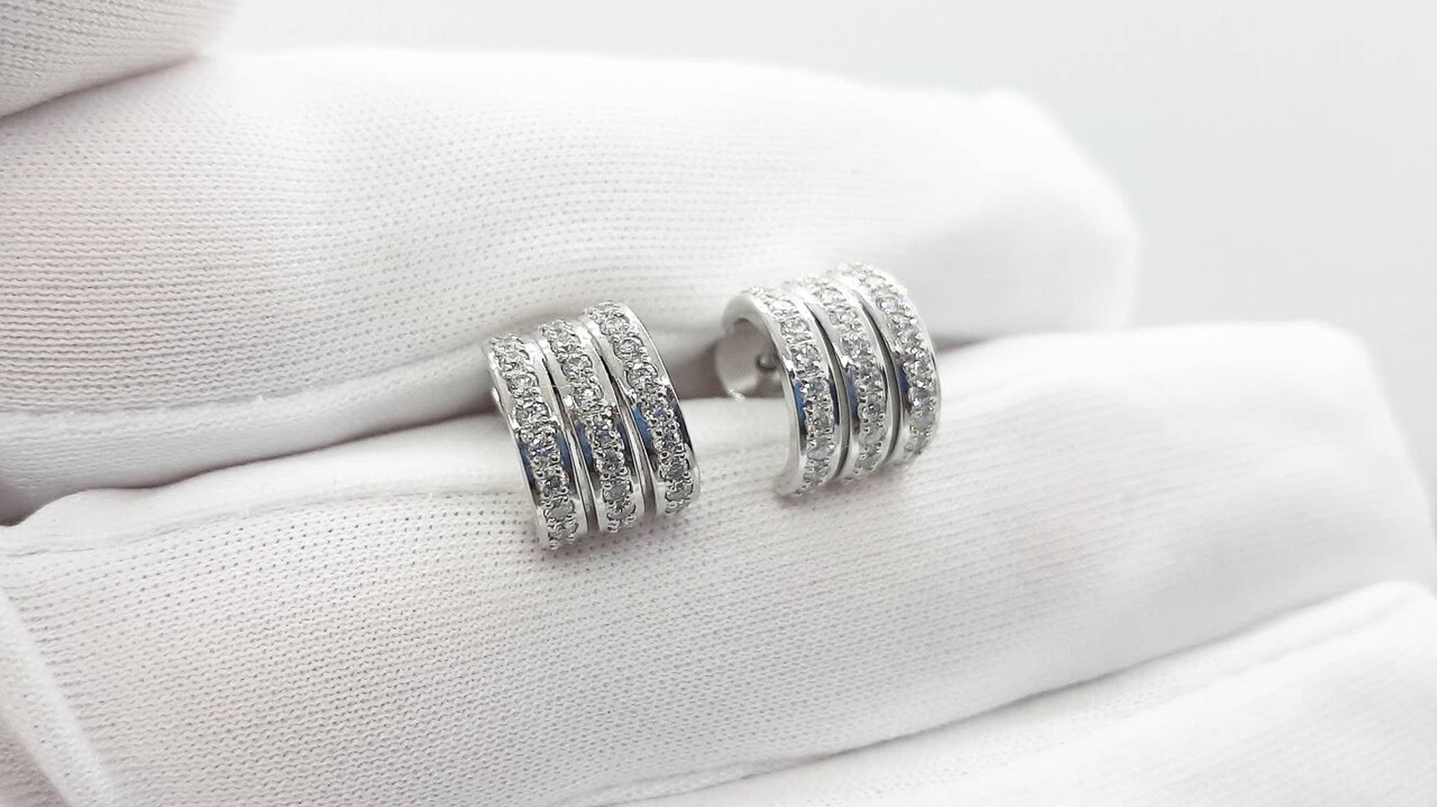 Серьги с бриллиантами в стиле Пиаже