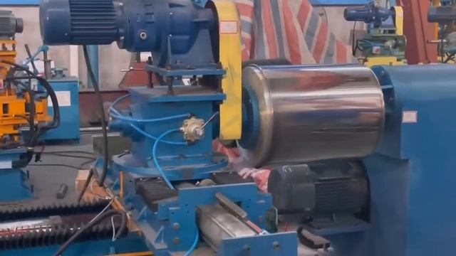 Универсальная шлифовальная машина работа снаружи