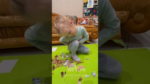 А тем временем Есения уже с удовольствием собирает наши новинки — деревянные пазлы! 🧩✨
⠀