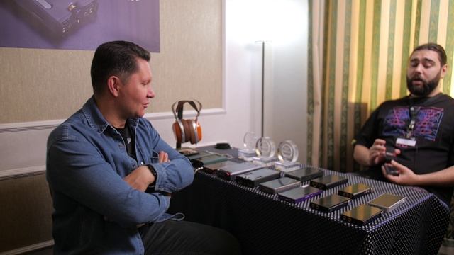 Портативные плееры в секции компании Patefon на выставке Hi-Fi & High End Show 2024