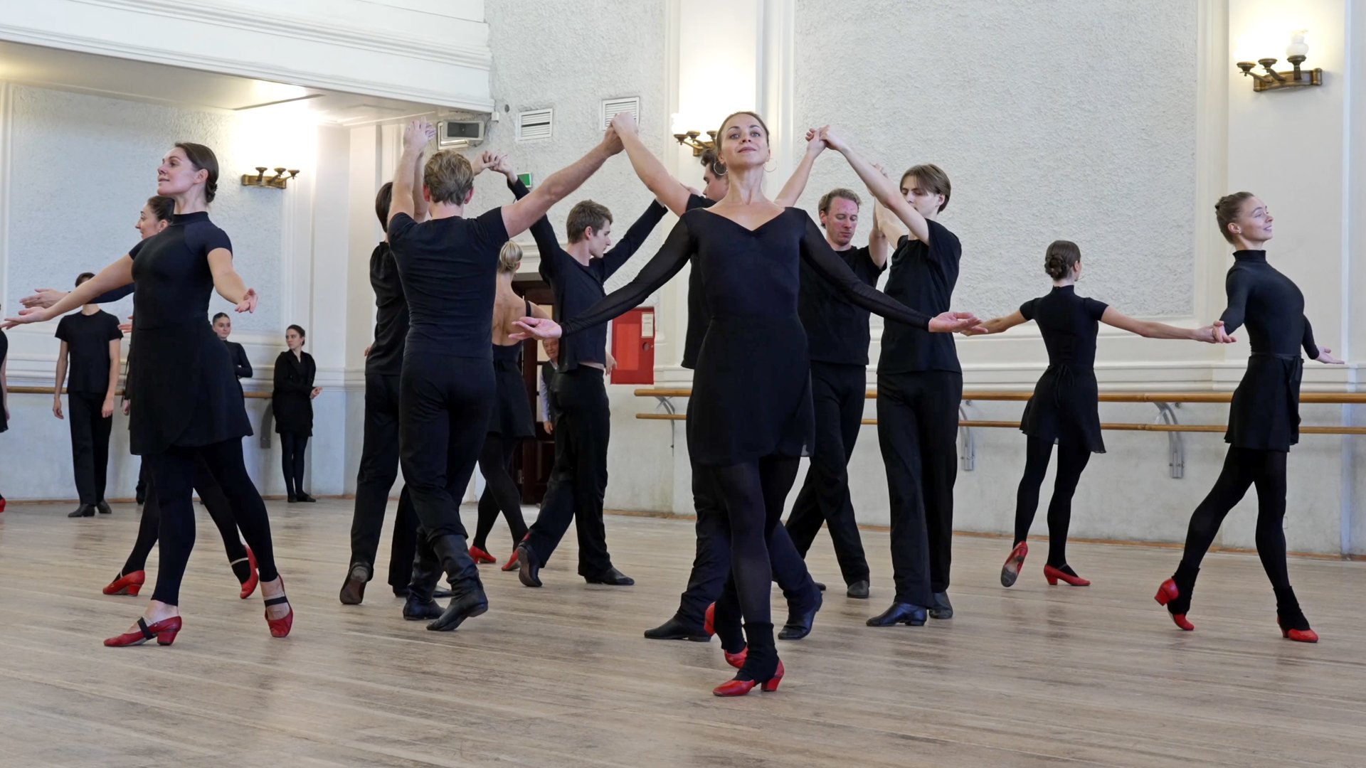 Репетиция сюиты старинных русских танцев. Балет Игоря Моисеева.