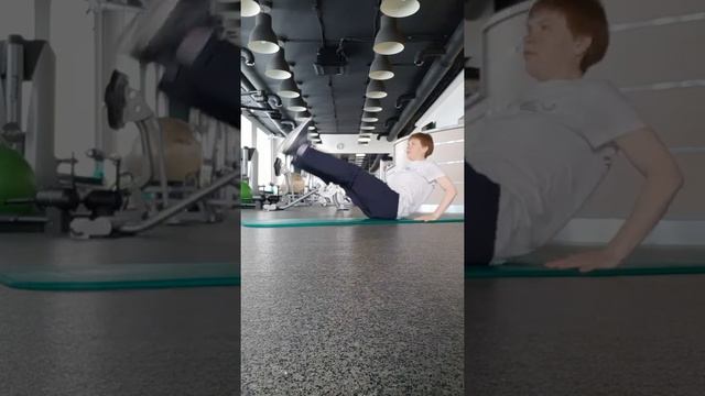 Качаем пресс. Разновидность "гармошки".