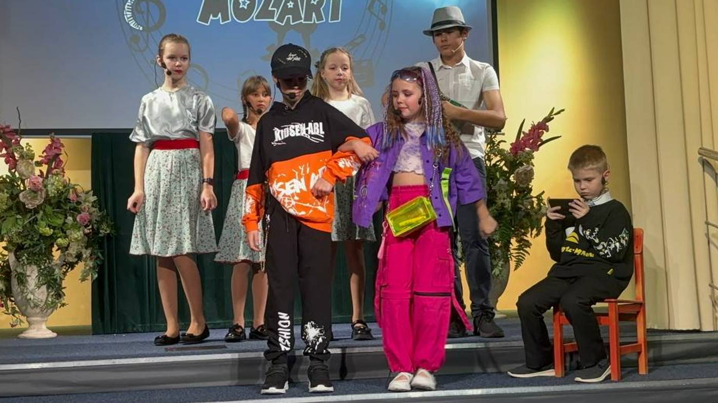 Хоррор "Гуси-Лебеди" Современная постановка , в исполнении  студии "Mozart", режиссер Донников Ю.А.