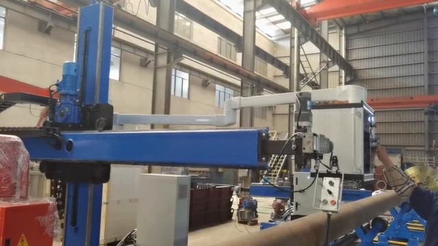 Стенд для сварки трубных узлов под флюсом.