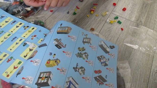 Огромный китайский ЛЕГО-город: распаковка и первый взгляд