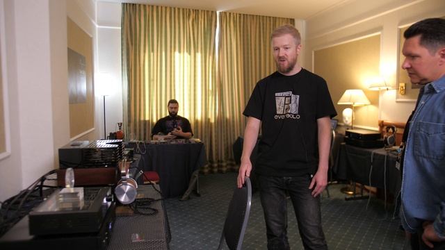 Стримеры и наушники в секции компании Patefon на выставке Hi-Fi & High End Show 2024