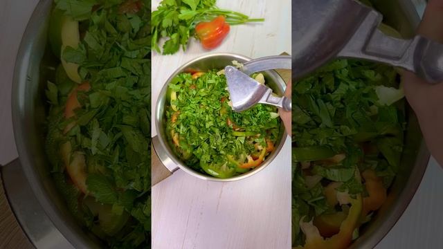 Закуска на зиму из перца, чеснока и зелени #рецепты #еда #вкусно #закуска