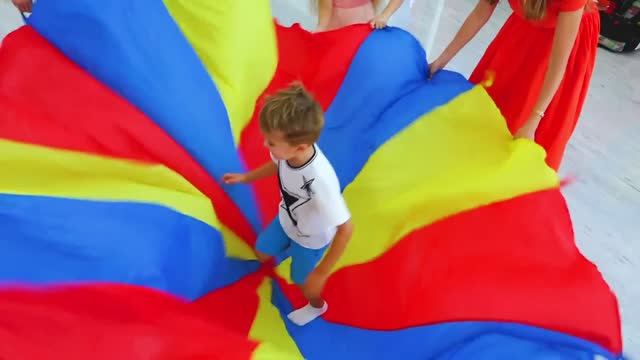 Диана и Рома день рождения Happy Birthday Niki! Kids Birthday party with Vlad, Diana and Roma