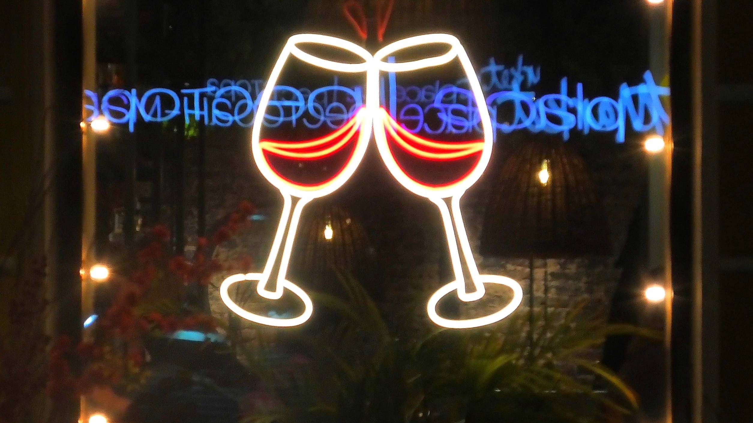 Сладкая жизнь вечернего Питера