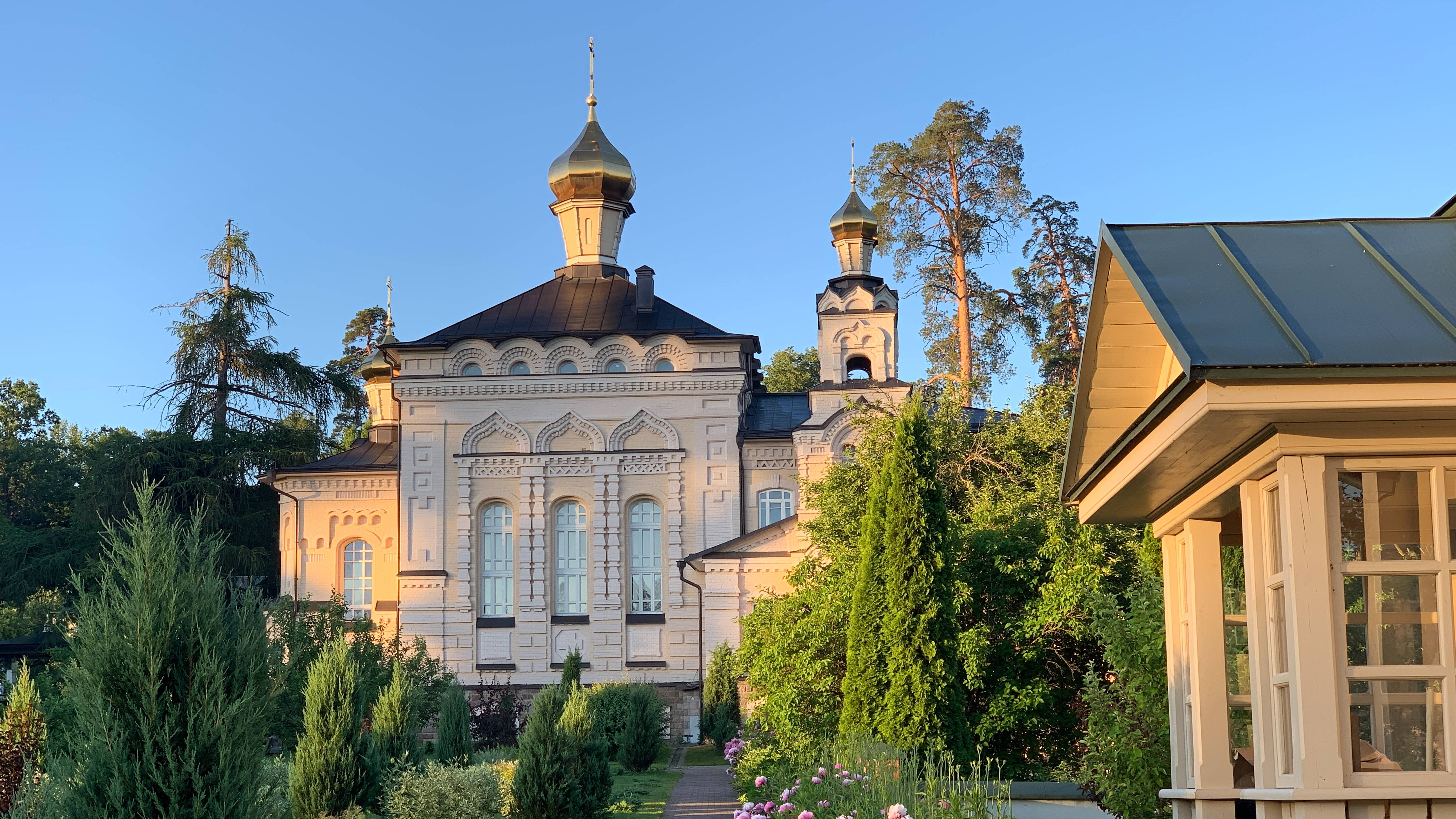 «БЛАГОСЛОВЕННАЯ ОПТИНА – 
ТЫ ДОМ НАШ!
МЫ ДЕТИ ТВОИ!
ТЫ ЛЮБОВЬ ВСЕЙ НАШЕЙ ЖИЗНИ!»