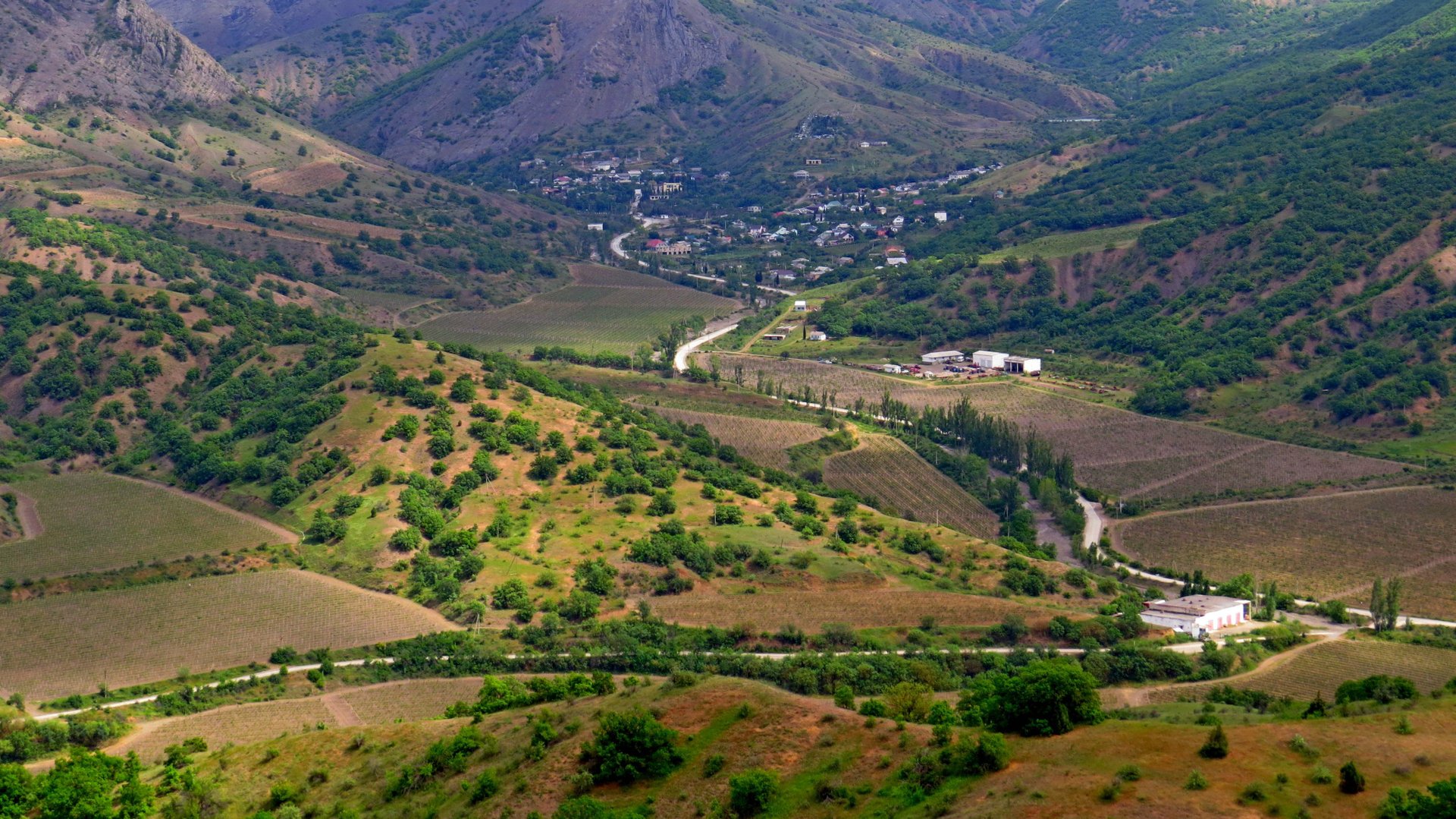 Крым с высоты птичьего полета.