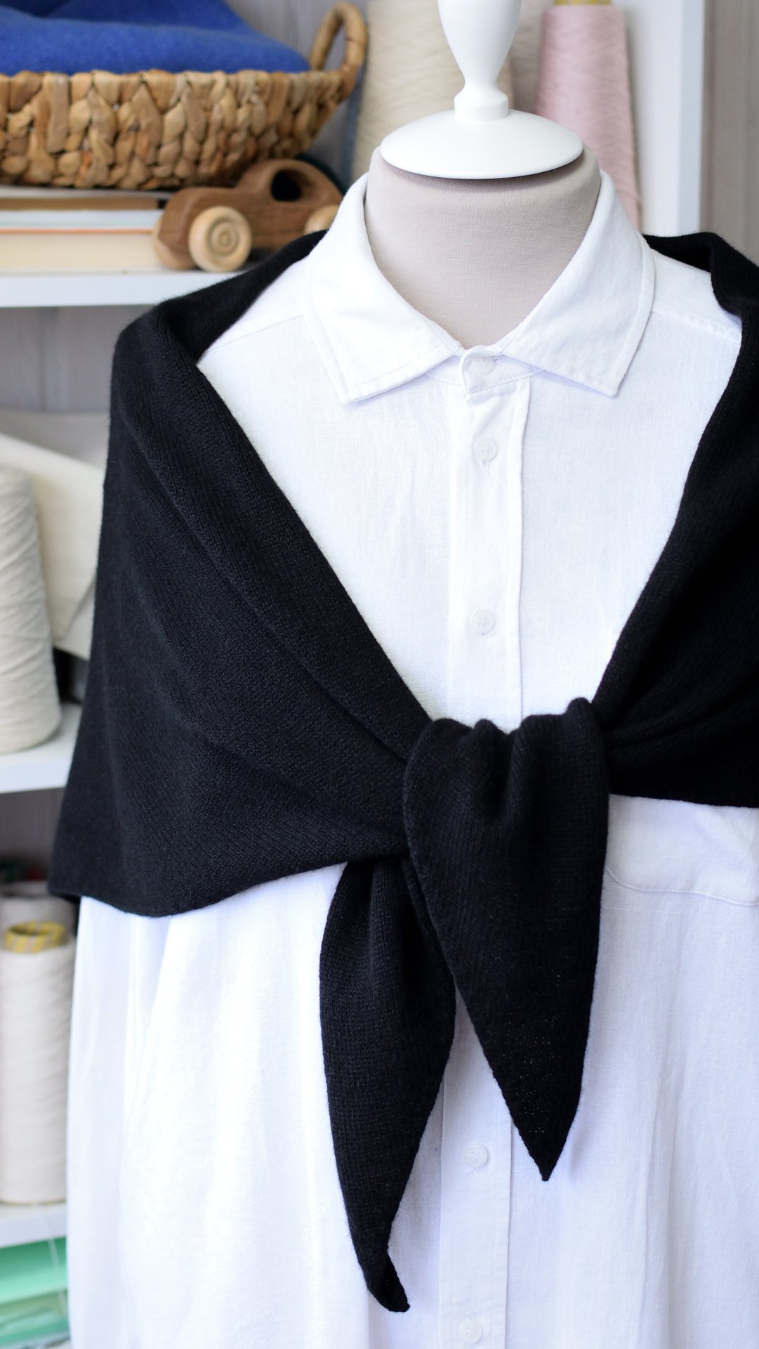 Как носить кашемировую косынку?