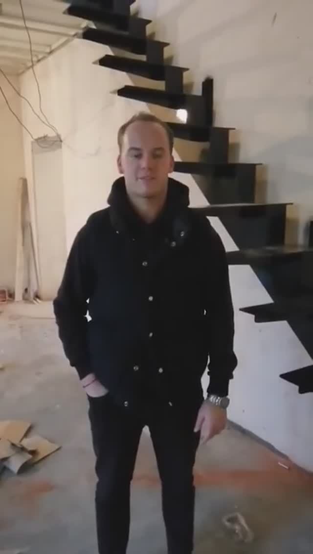 Цельносварной каркас лестницы на монокосоуре