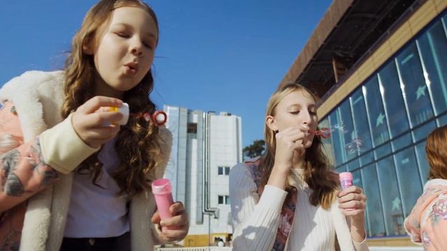 Олеся Котович песня "Вместе",  Софья Терешина с авторской коллекцией детской одежды.