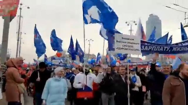 Кировский район на первомайской демонстрации