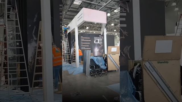 Застройка стенда GOODEL перед выставкой WELDEX-2024 в ускоренном варианте
